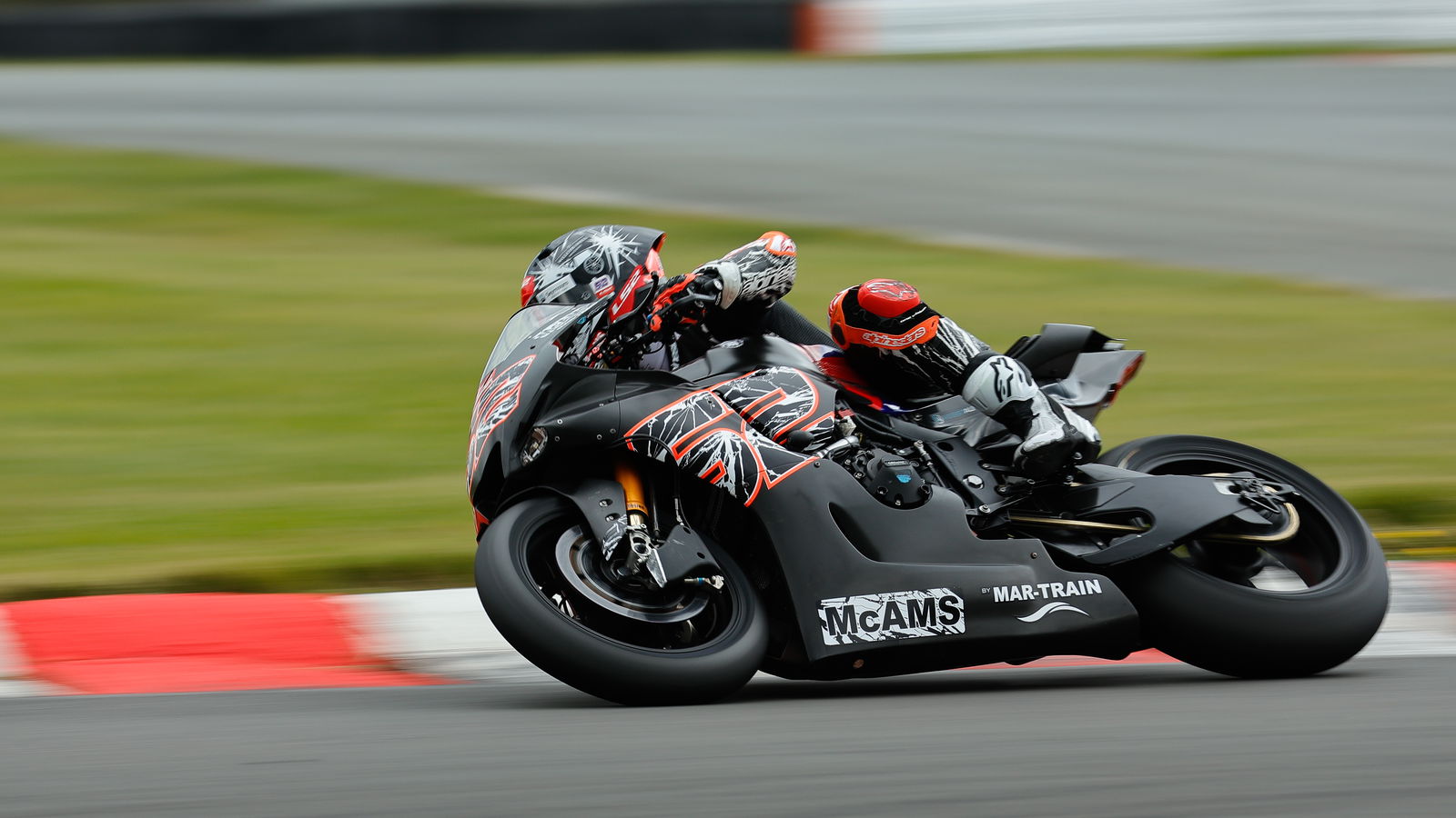 Danny Kent “confirms” Yamaha chassis progress at Oulton Park BSB test ...