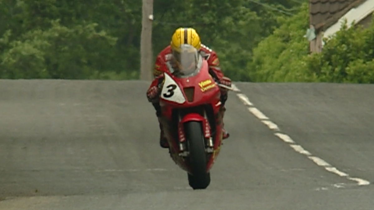 Joey Dunlop's finest win at the Isle of Man TT - 25 years on | Crash.net