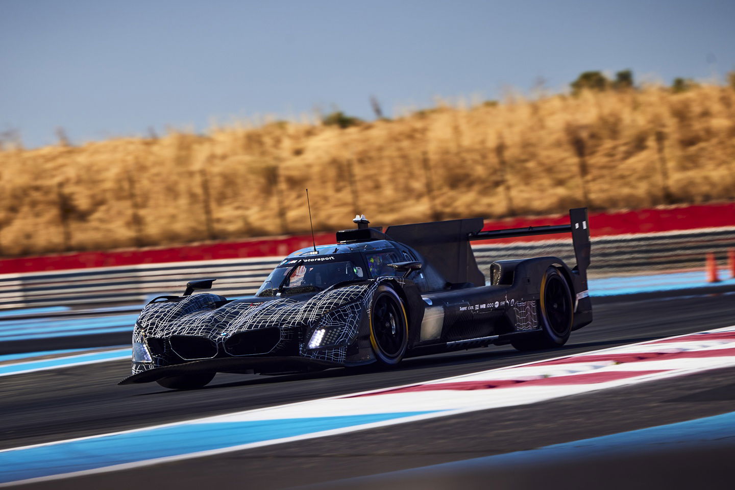 BMW reveals updated LMDh prototype for 2026 WEC, IMSA seasons | Crash.net