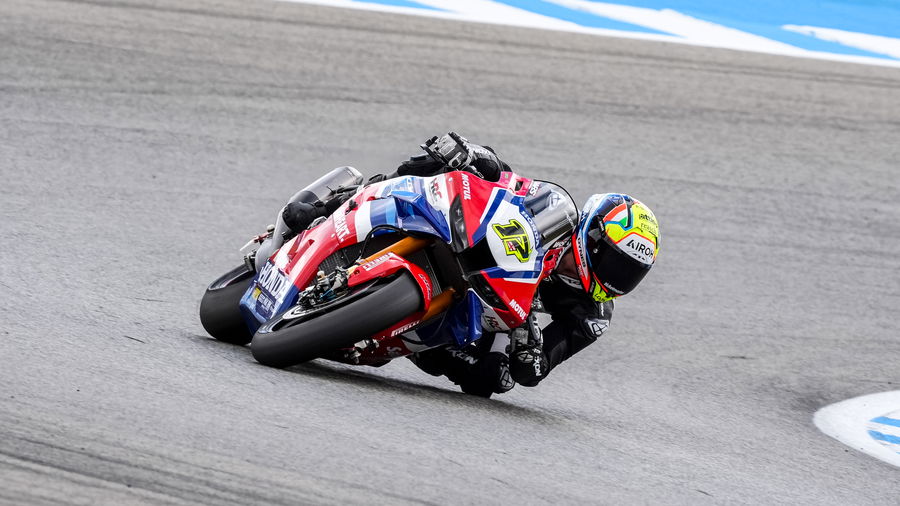 FIRST LOOK: Ryan Vickers gets Honda debut ahead of BSB return | Crash.net
