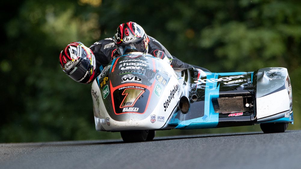 Birchalls smash lap record to create history in Sidecar win at Isle of ...